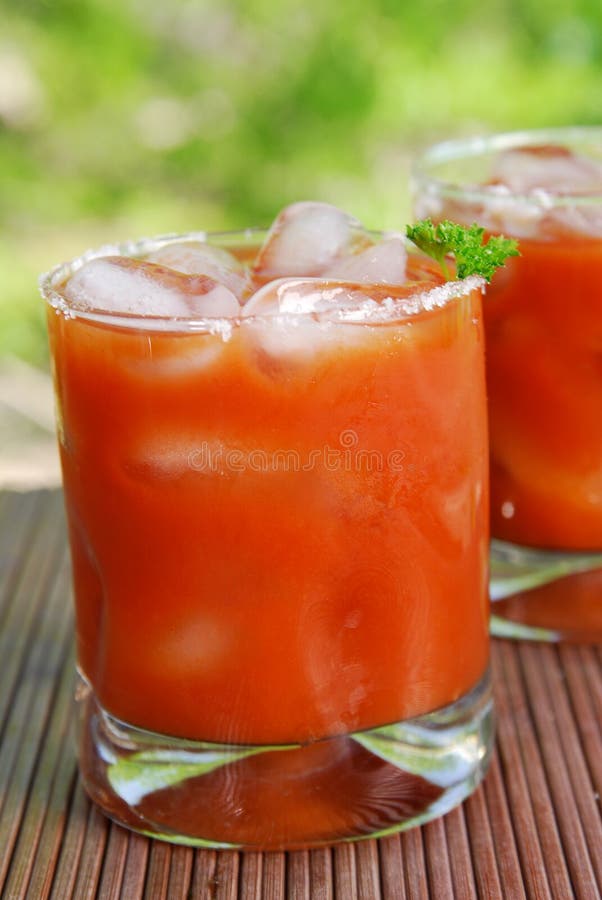 Drei bunte Cocktails stockfoto. Bild von farbe, bunt - 10911182