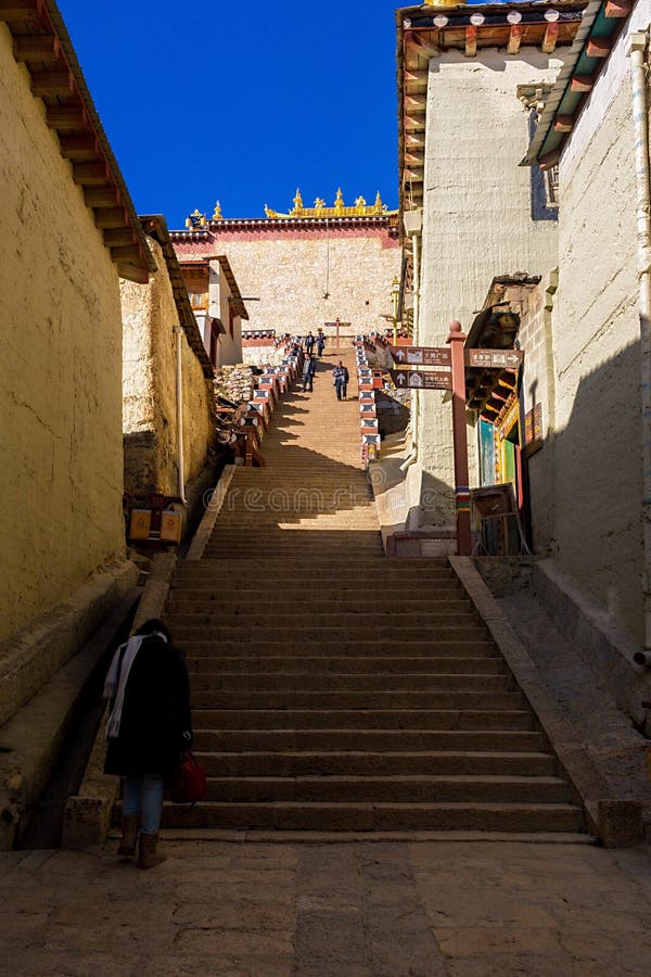Songzanlin Monastery at Shangr-la, Yunnan China Editorial Photo - Image ...