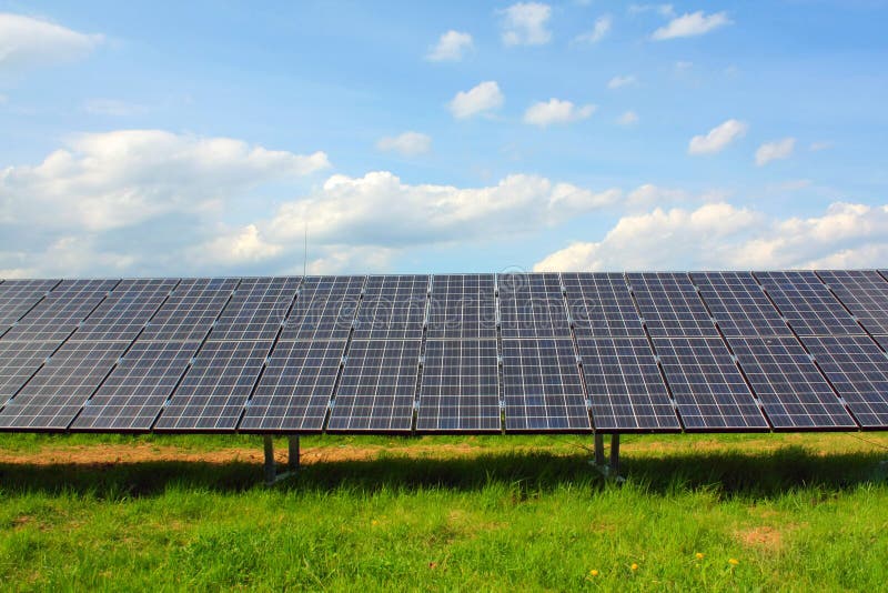 Sonnenenergie stockbild. Bild von abgassammler, sonnenschein - 14099791