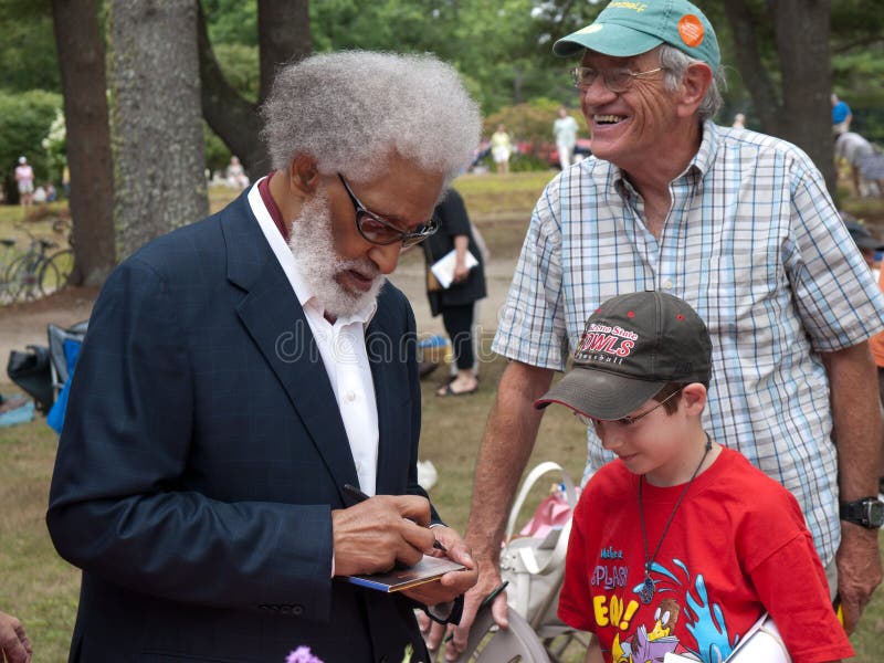 Tree Rollins Houston Rockets Editorial Image - Image of slide ...