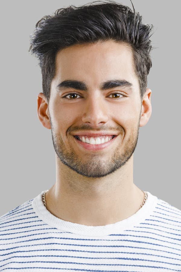 Sonrisa Hermosa Del Hombre Joven Foto de archivo - Imagen de modelo ... Sonrisa Hermosa Del Hombre Joven Foto de archivo - Imagen de modelo ...