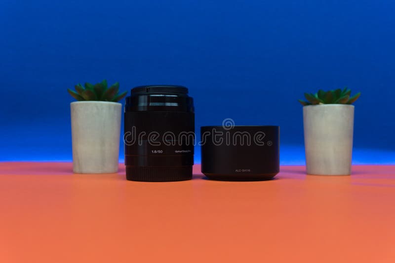 Sony Lens 50mm 1.8 Close Up Editorial Photo - Image of sony, journalist ...