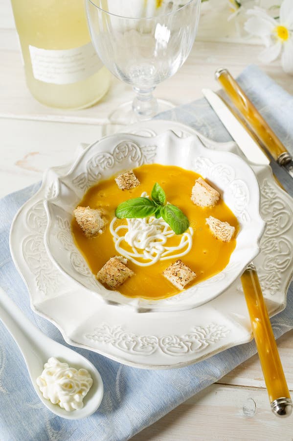 Sopa de calabaza foto de archivo. Imagen de cremoso, asado - 6495588