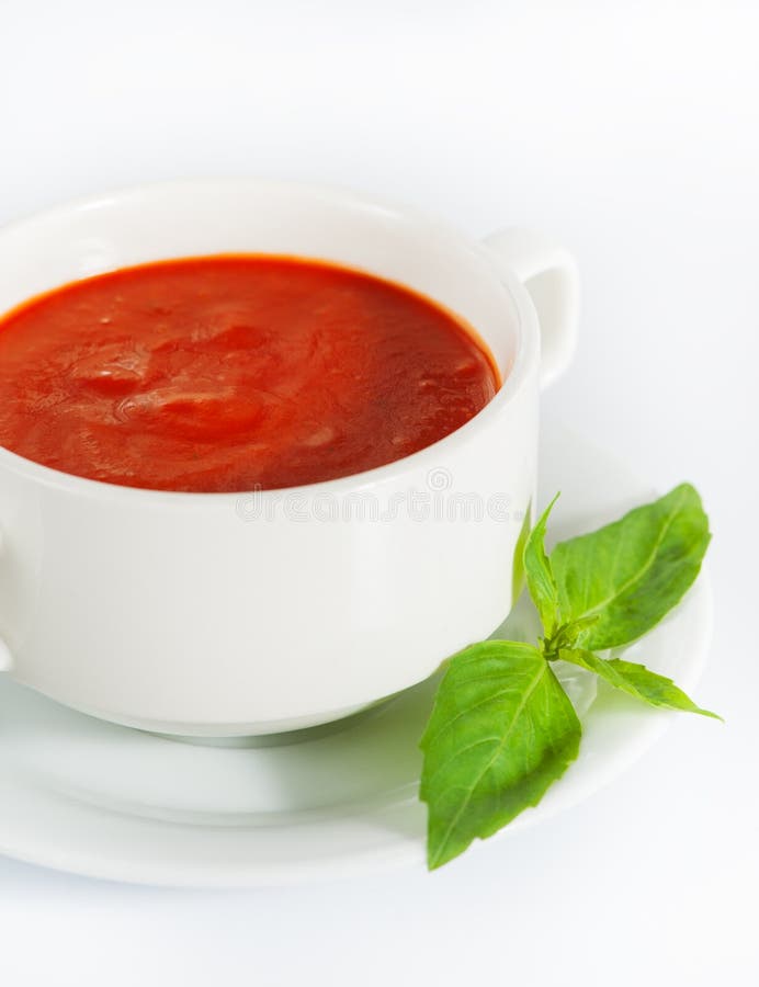 Sopa Roja Deliciosa Del Tomate En Blanco Foto de archivo - Imagen de ...
