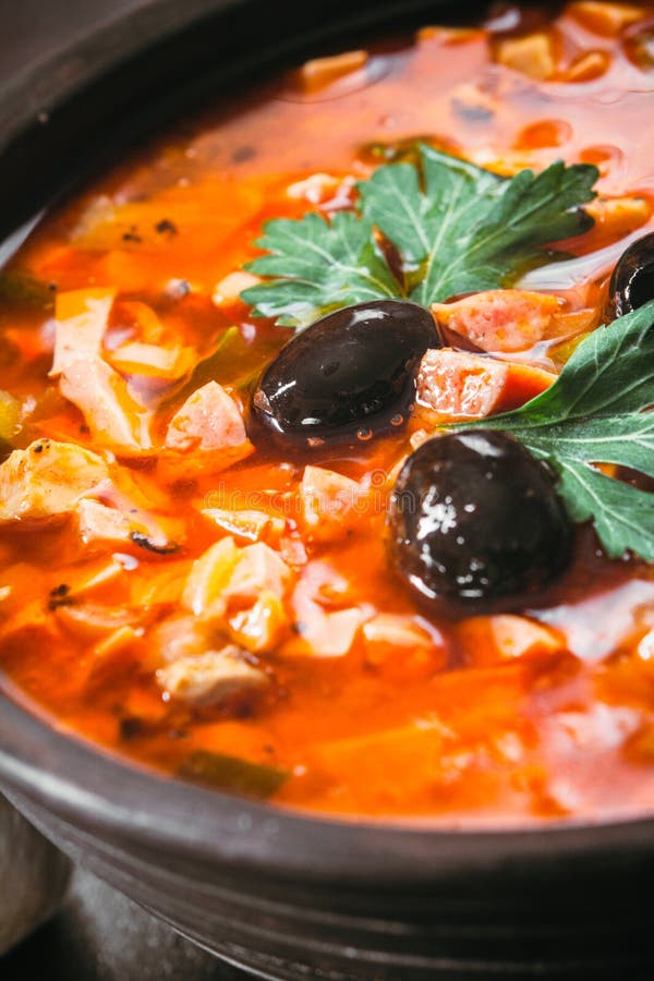 Sopa Rusa Tradicional Soljanka Imagen de archivo - Imagen de receta ...