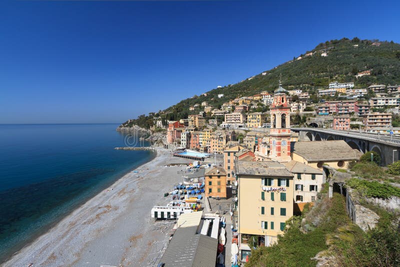 Sori, Italien - oveview stockfoto. Bild von italienisch - 24100094