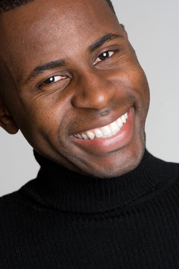 Sorridere Dell'uomo Di Colore Fotografia Stock - Immagine di ragazzi ...