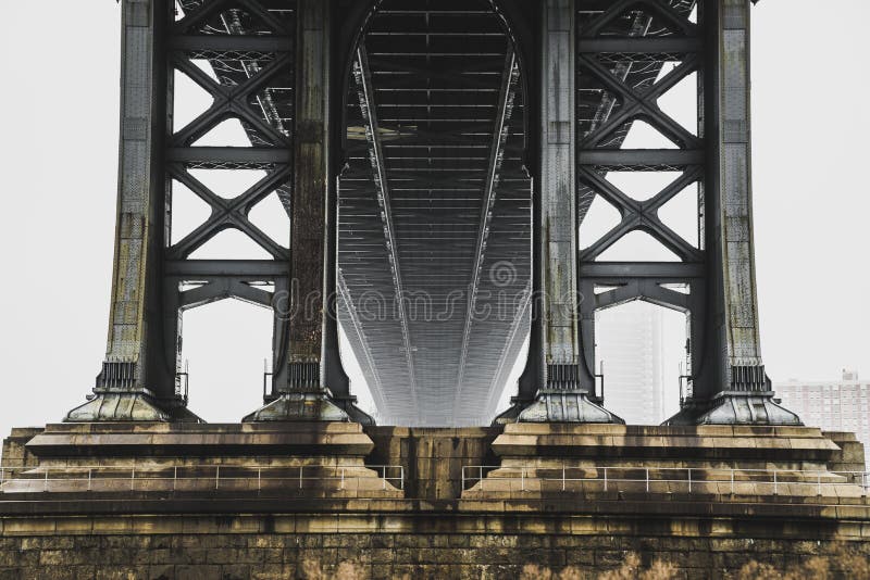 Sotto il Ponte immagine stock. Immagine di facciata - 104570165