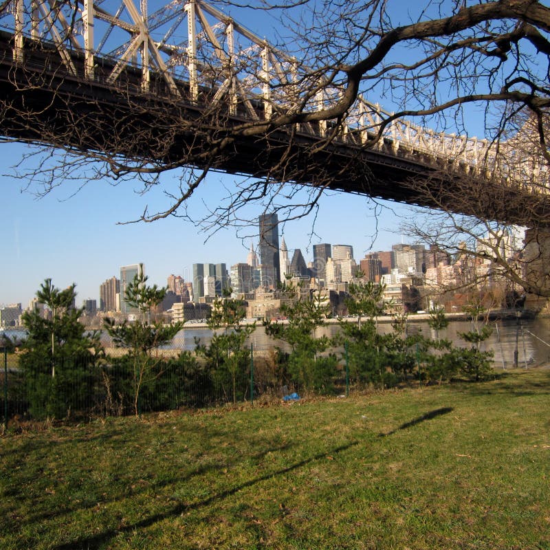 Sotto il ponte fotografia stock. Immagine di acciaio - 29478252