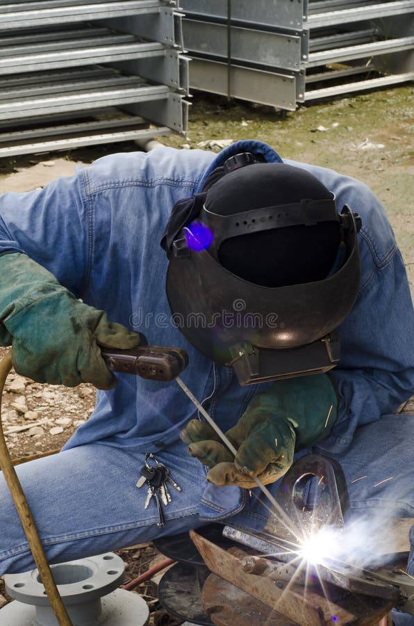 Soudure industrielle image stock. Image du industriel - 22044453