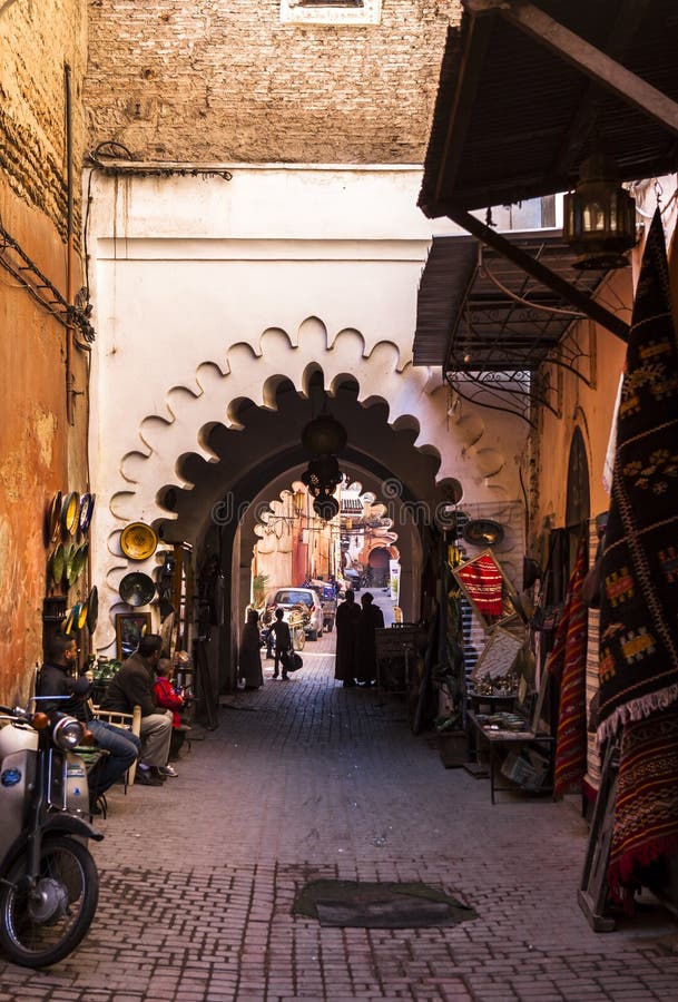 Souk-Markt in Marrakesch, Marokko Redaktionelles Bild - Bild von ...