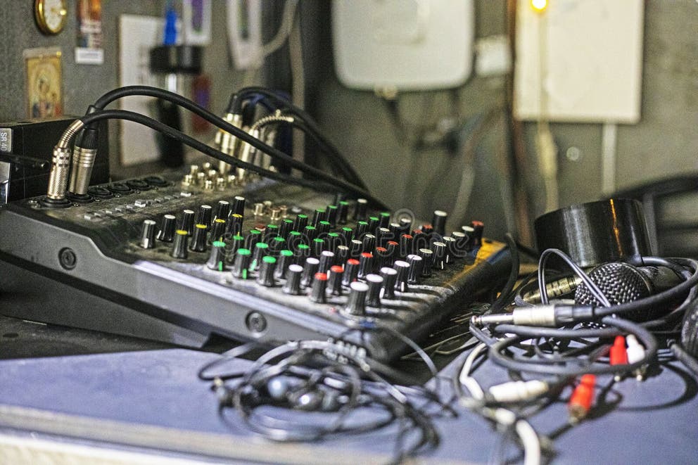 Sound Control System in Electronic Instruments during Performance Stock ...
