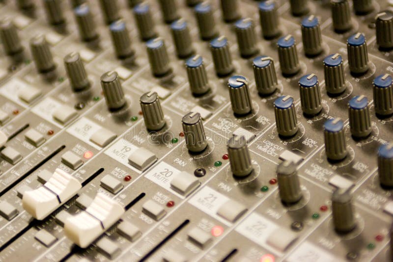 Soundboard image stock. Image du personnel, église, enregistrement ...