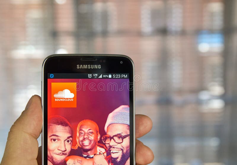 Soundcloud app editorial photo. Image of illustrativeeditorial - 69558211