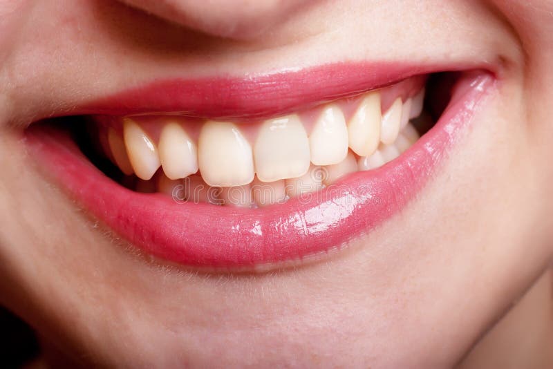 Sourire image stock. Image du photo, mignon, attrayant - 22448167