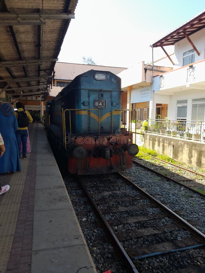 The Southern Express Train in Sri Lanka Editorial Image - Image of ...