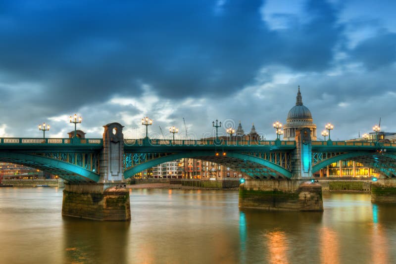 Southwark bridge at night stock photo. Image of kingdom - 45237422