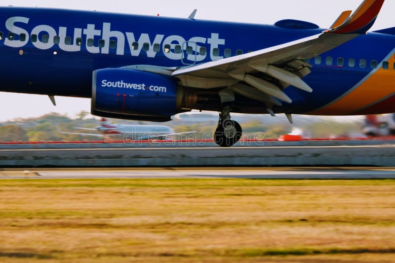 Southwest Airlines Airplane Landing on Runway Editorial Photography ... Southwest Airlines Airplane Landing on Runway Editorial Photography ...