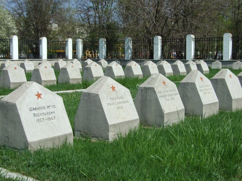 Soviet cemetery editorial stock image. Image of bucharest - 27206524