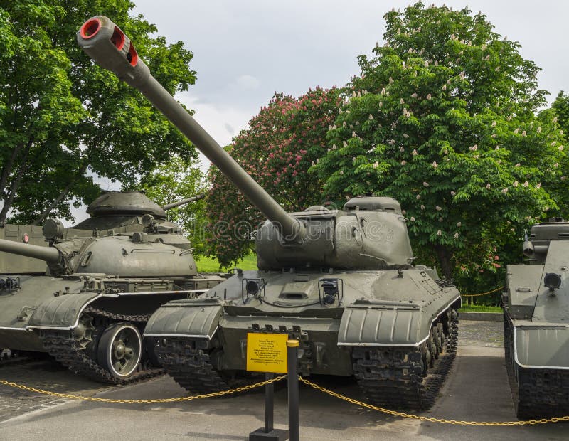 IS2 Soviet Heavy Tank editorial stock image. Image of armor - 90747099