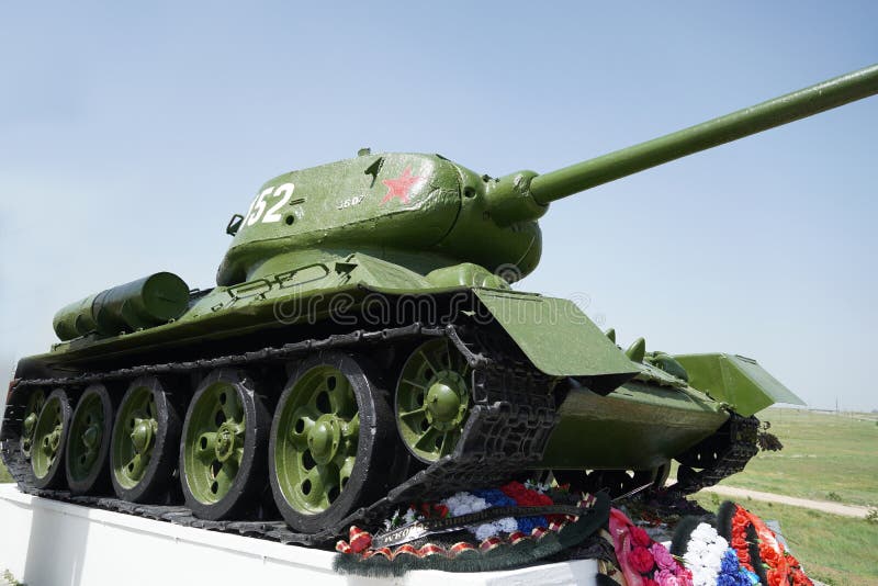 Soviet T-34 Medium Tanks in the State Military History Museum-Reserve ...