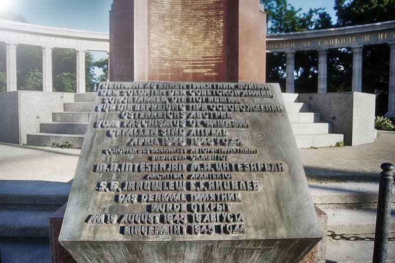 Soviet memorial in Vienna editorial stock image. Image of columns ...
