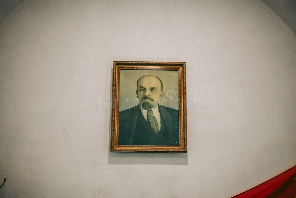 Soviet Portrait of Lenin on the Wall Editorial Photo - Image of history ...