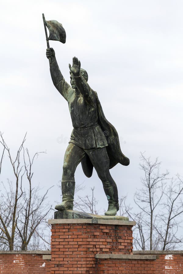 Soviet statue editorial photo. Image of hungarian, museum - 141668336