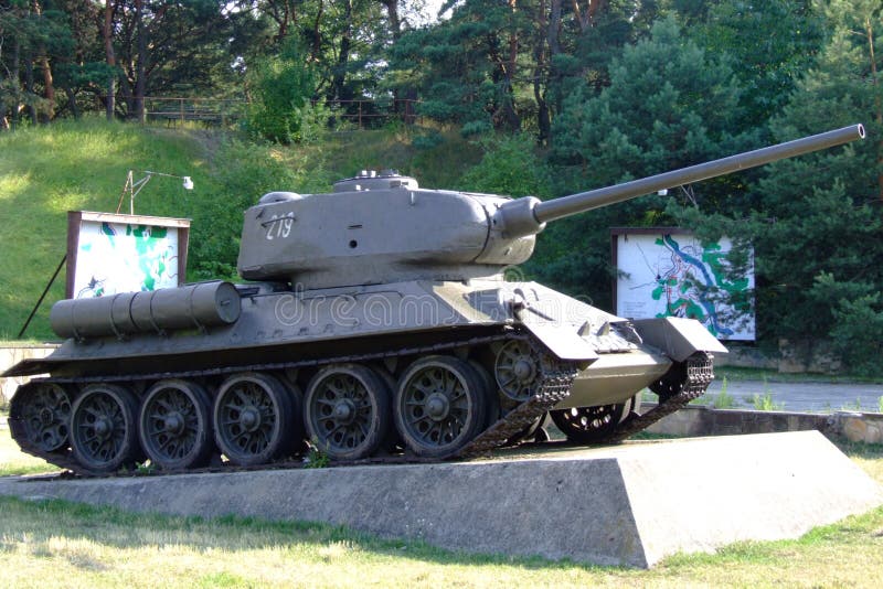 Soviet T-34 Tank stock photo. Image of mushrooms, green - 70465724