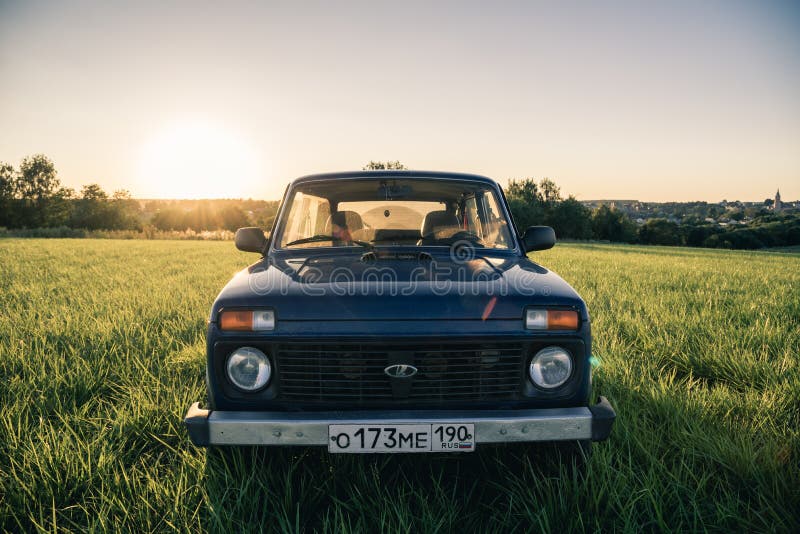 Soviete E Russo SUV Lada Niva Imagem Editorial - Imagem de paisagem ...
