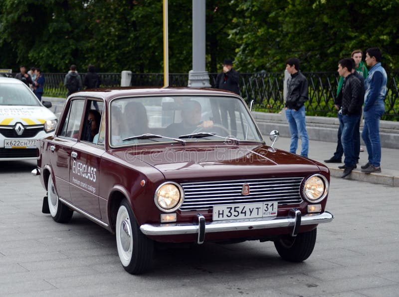 ` Sovietico Di Lada Del ` Dell'automobile VAZ-2101 Per Il Raduno Di ...