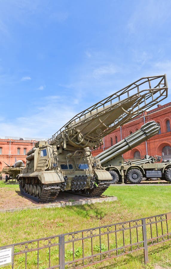Sowjetischer Raketenwerfer 2P16 Des Raketensystems 2K6 Luna Stockfoto ...