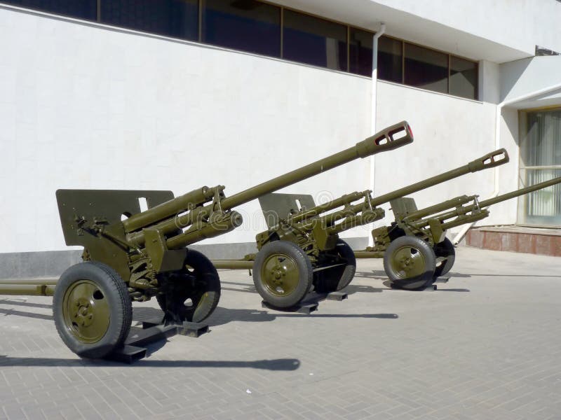 Sowjetisches Panzerabwehr- Gewehr Stockfoto - Bild von metall ...