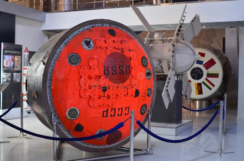 Soyuz Capsule in Moscow Museum of Cosmonautics Editorial Photo - Image ...