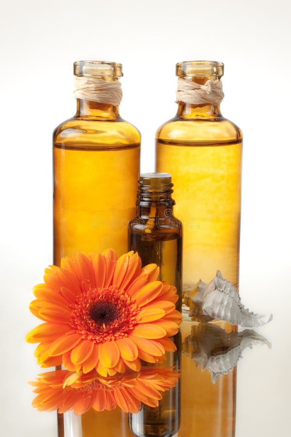 8,217 Spa Bottles Oil Flower Stock Photos - Free & Royalty-Free Stock ...