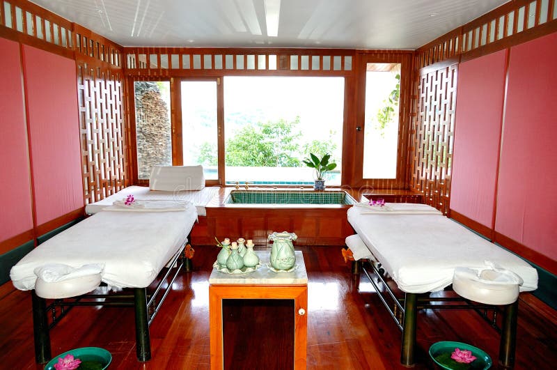 SPA Massage Bed at Luxury Hotel Stock Image - Image of luxury, towel ...