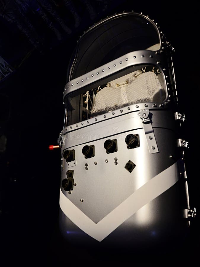Space Capsule for Chimpanzee Enos in Mercury-Atlas 5 Space Flight Stock ...