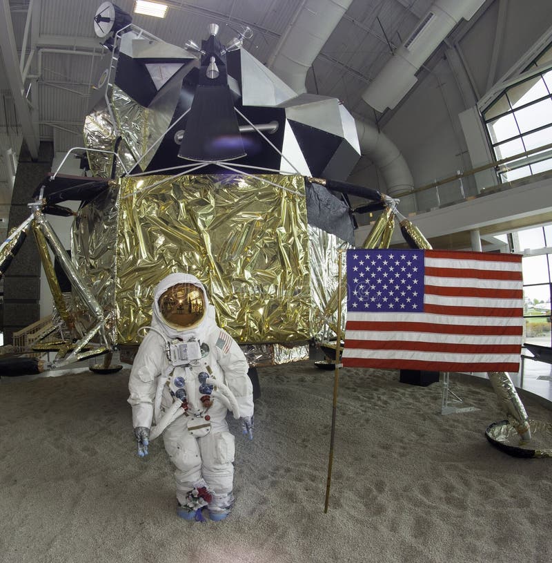 Space Lander editorial stock photo. Image of moon, exploration - 76871563