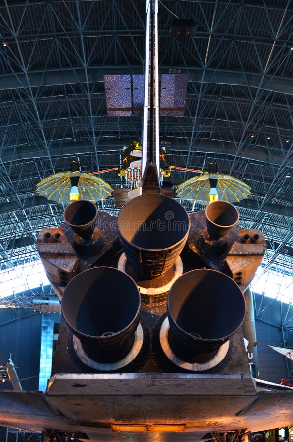 Space Shuttle Discovery Solid Rocket Engine Display Smithsonian ...