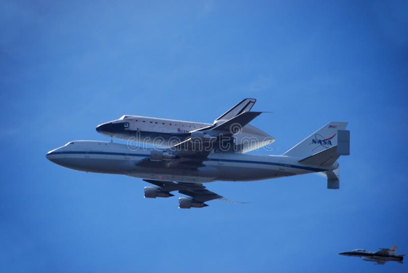 Space Shuttle Endeavour editorial stock photo. Image of science - 27039493