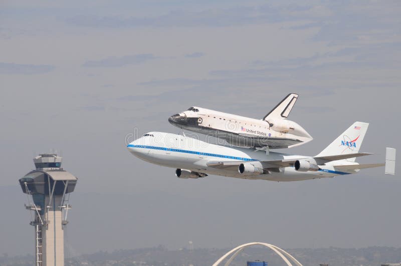 Space Shuttle Endeavour and Golden Gate Bridge Editorial Photography ...