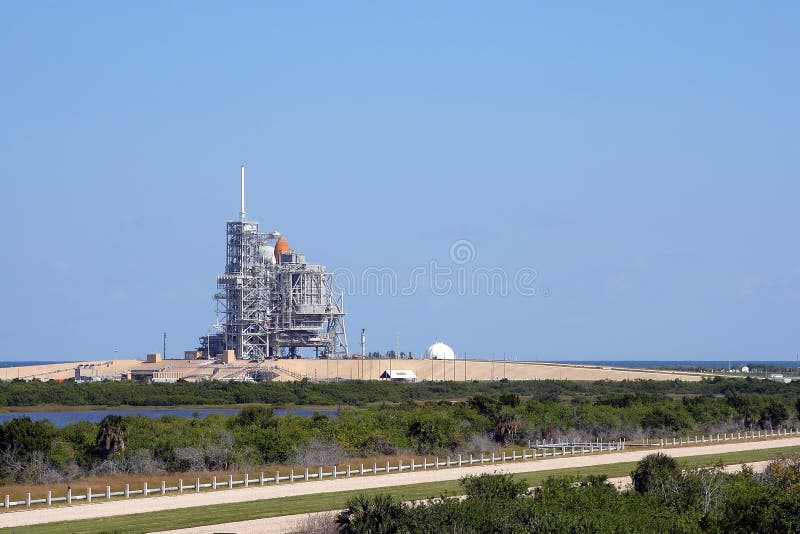 Space Shuttle on Launch Platform Stock Image - Image of space, booster ...