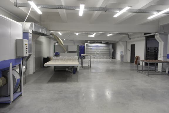 Modern Workshop Interior with Industrial Equipment and Spacious Layout ...