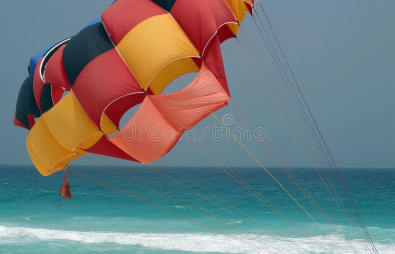 Spadochron obraz stock. Obraz złożonej z spadochron, meksyk - 412723