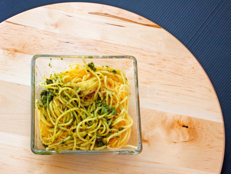Spaghetti al pesto stock image. Image of pasta, dinner - 20435073