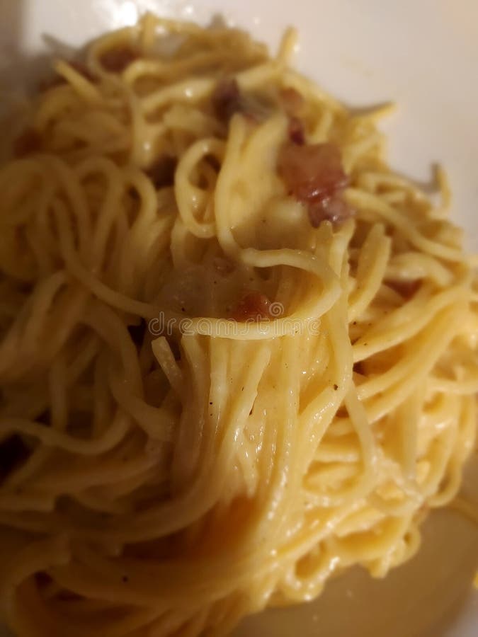 Spaghetti Carbonar Traditional Stock Image - Image of carbonar, curry ...