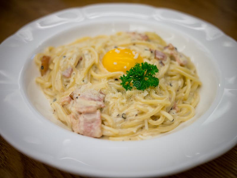 Spaghetti Carbonara Cream Sauce Stock Image - Image of closeup, dinner ...