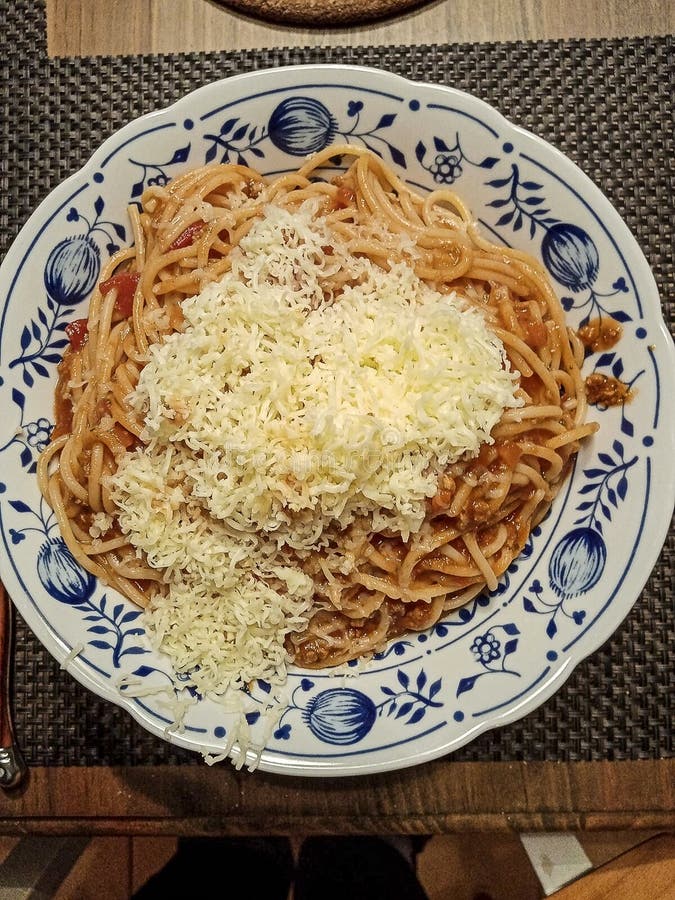 Spaghetti with Cheese and Sauce Stock Photo - Image of pepper, plate ...