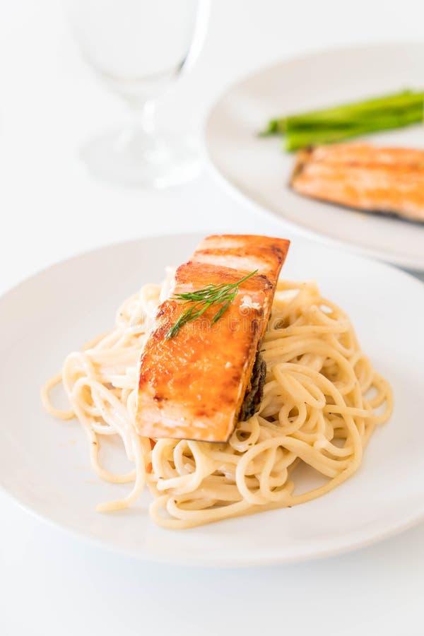 Spaghetti Cream Sauce with Salmon Stock Image - Image of healthy, fish ...