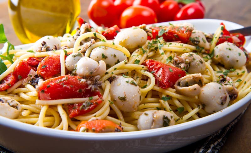Spaghetti with cuttlefish stock image. Image of herb - 37725967